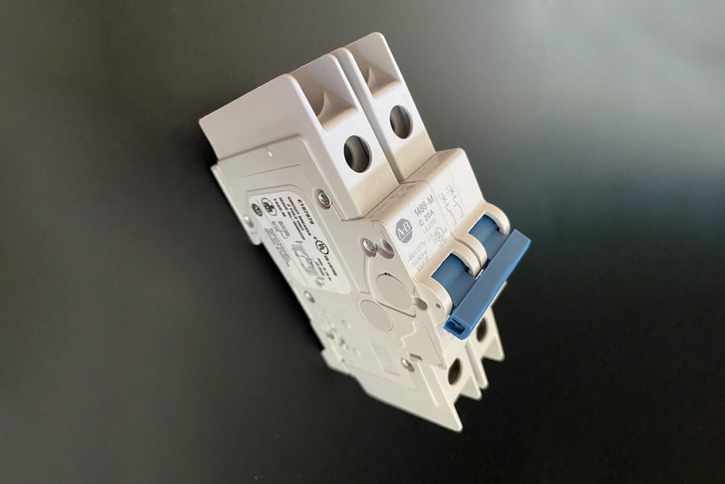 Circuit Breaker–2 Pole/30 | Omegasonics